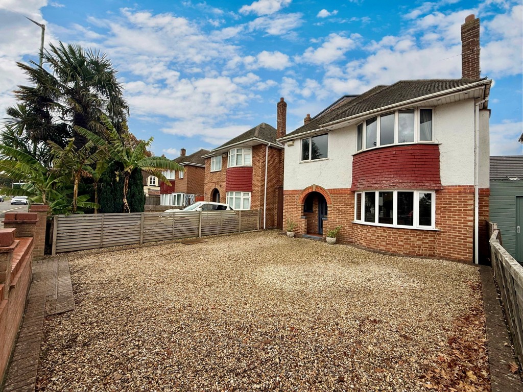 Castle Lane West, Bournemouth, BH8, 4 bedroom, House